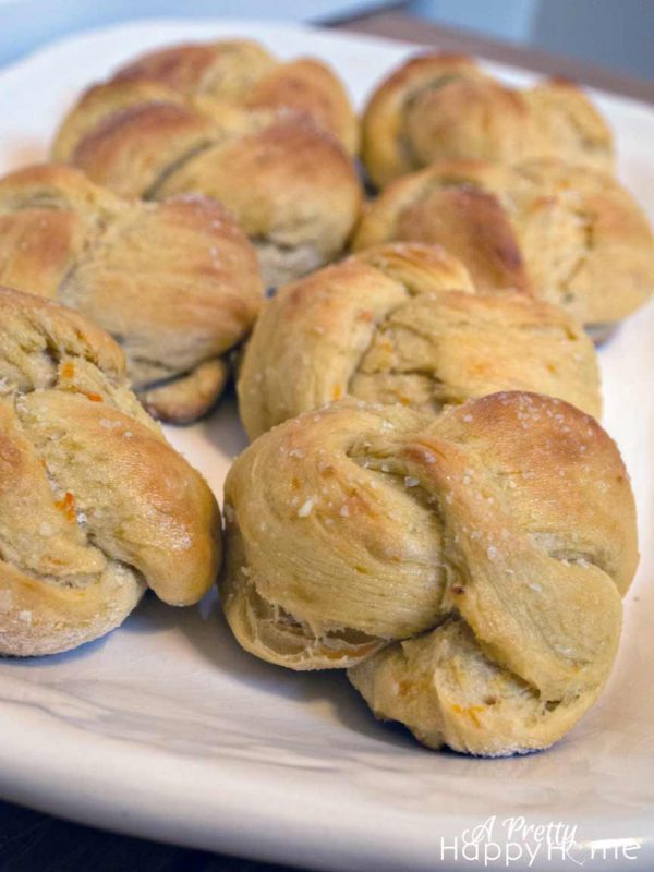 Sweet Potato Bread Knots – A Pretty Happy Home