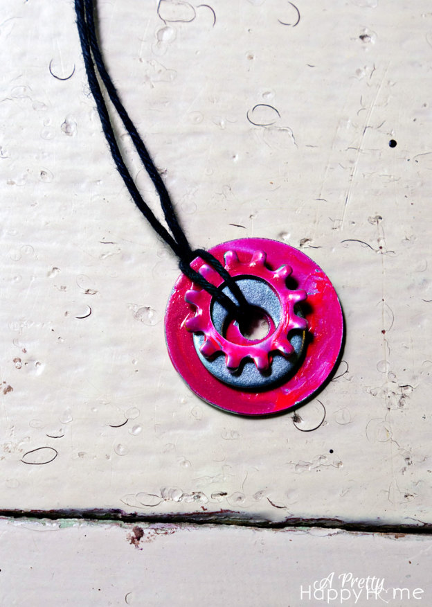 Easy DIY Necklace for Mother’s Day – Kid Craft – A Pretty Happy Home