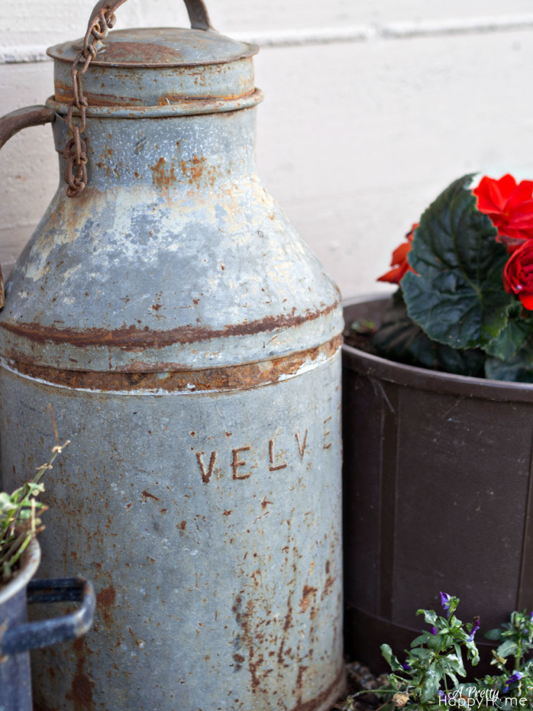 Outdoor Decorating with Farm Junk – A Pretty Happy Home