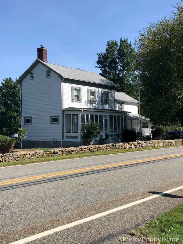 The Surprising Way We Cleared 75 Feet of Bushes – A Pretty Happy Home