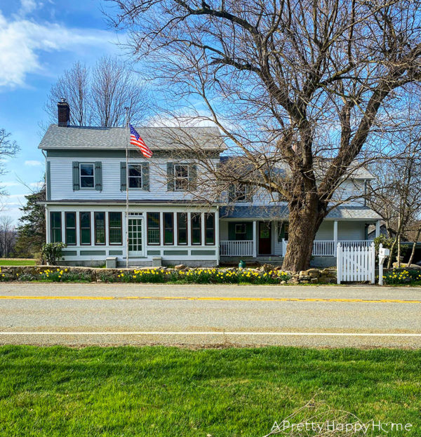 Colonial Farmhouse One Year Anniversary – A Pretty Happy Home