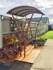 Bus Stop Gardening Station – A Pretty Happy Home