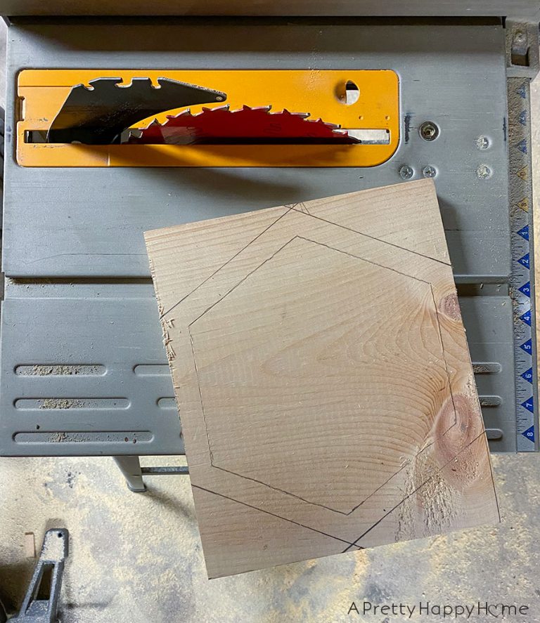 Vinyl Tile Pedestal Stand – A Pretty Happy Home