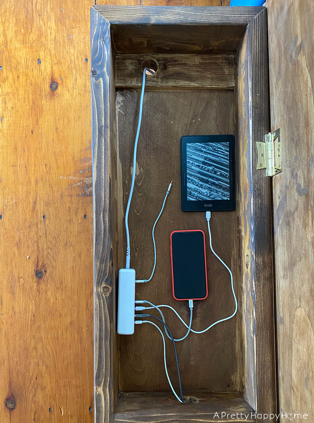 DIY Charging Bench for Electronic Devices – A Pretty Happy Home