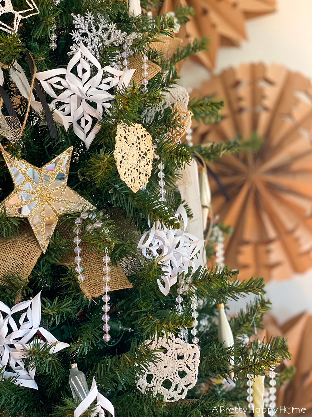 Snowflake-Themed Christmas Tree – A Pretty Happy Home