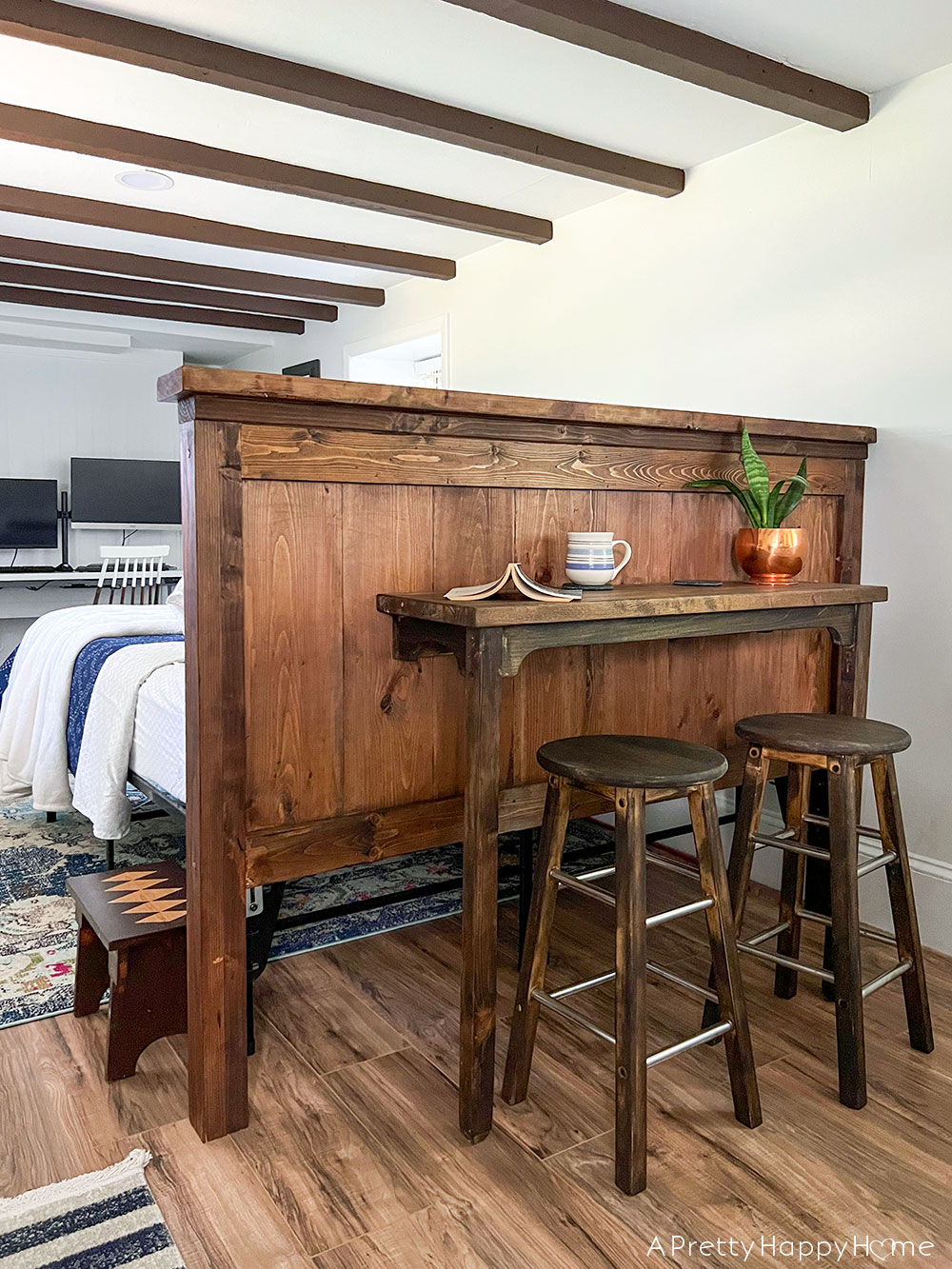 Carriage House Interior Makeover Reveal – A Pretty Happy Home