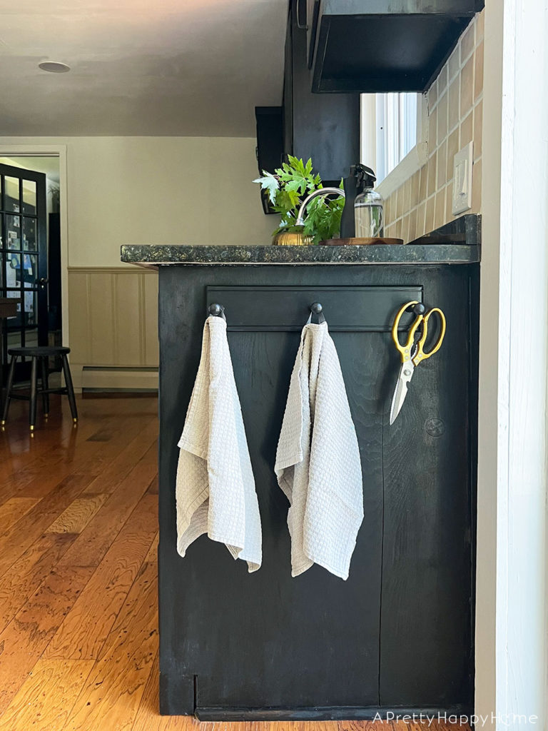 Kitchen Peg Rail Adds So Much Functionality – A Pretty Happy Home