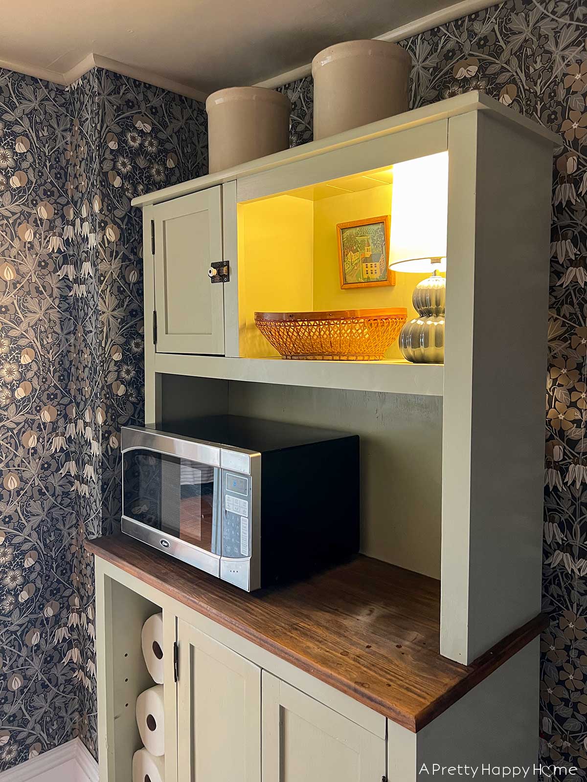 I Finally Joined The Lamp In A Kitchen Trend – A Pretty Happy Home