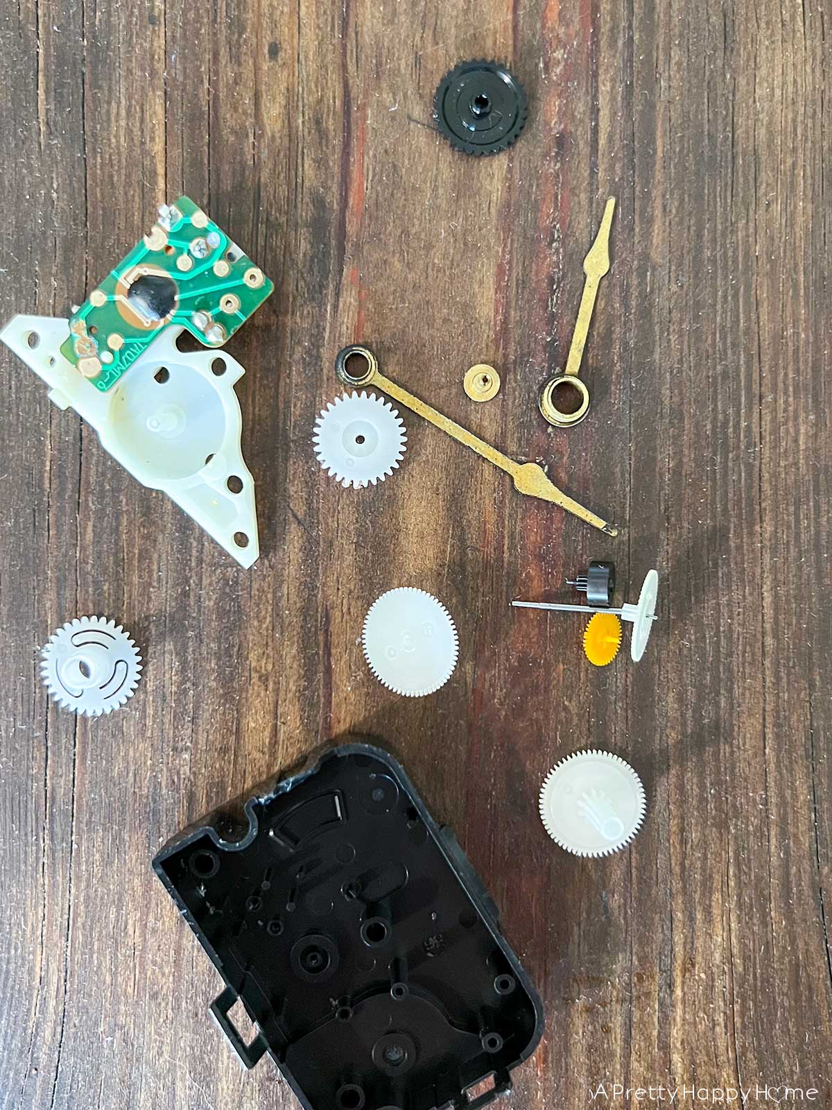 How To Turn A Clock Into A Picture Frame – A Pretty Happy Home