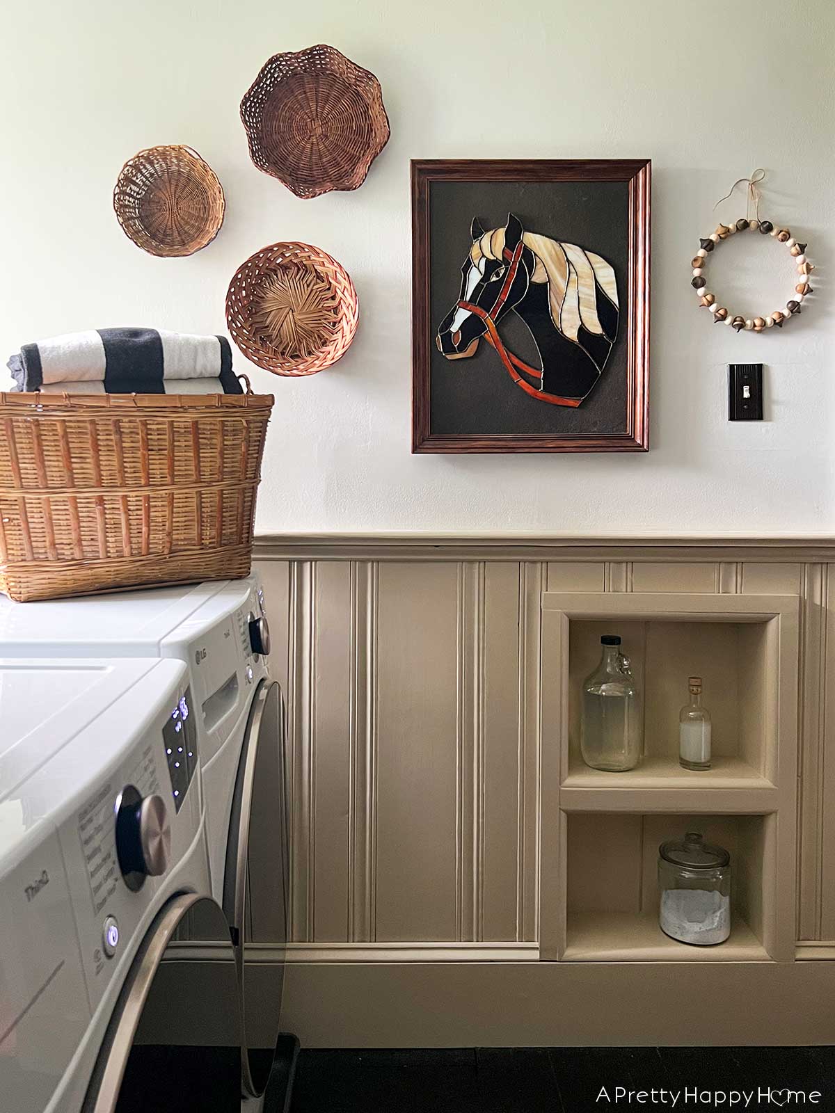 DIY Wood Acorn Wreath – A Pretty Happy Home