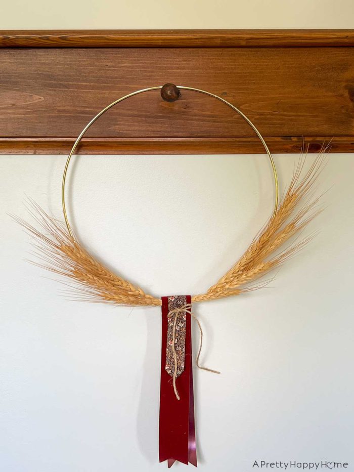 Easy To Make Wheat Wreath – A Pretty Happy Home