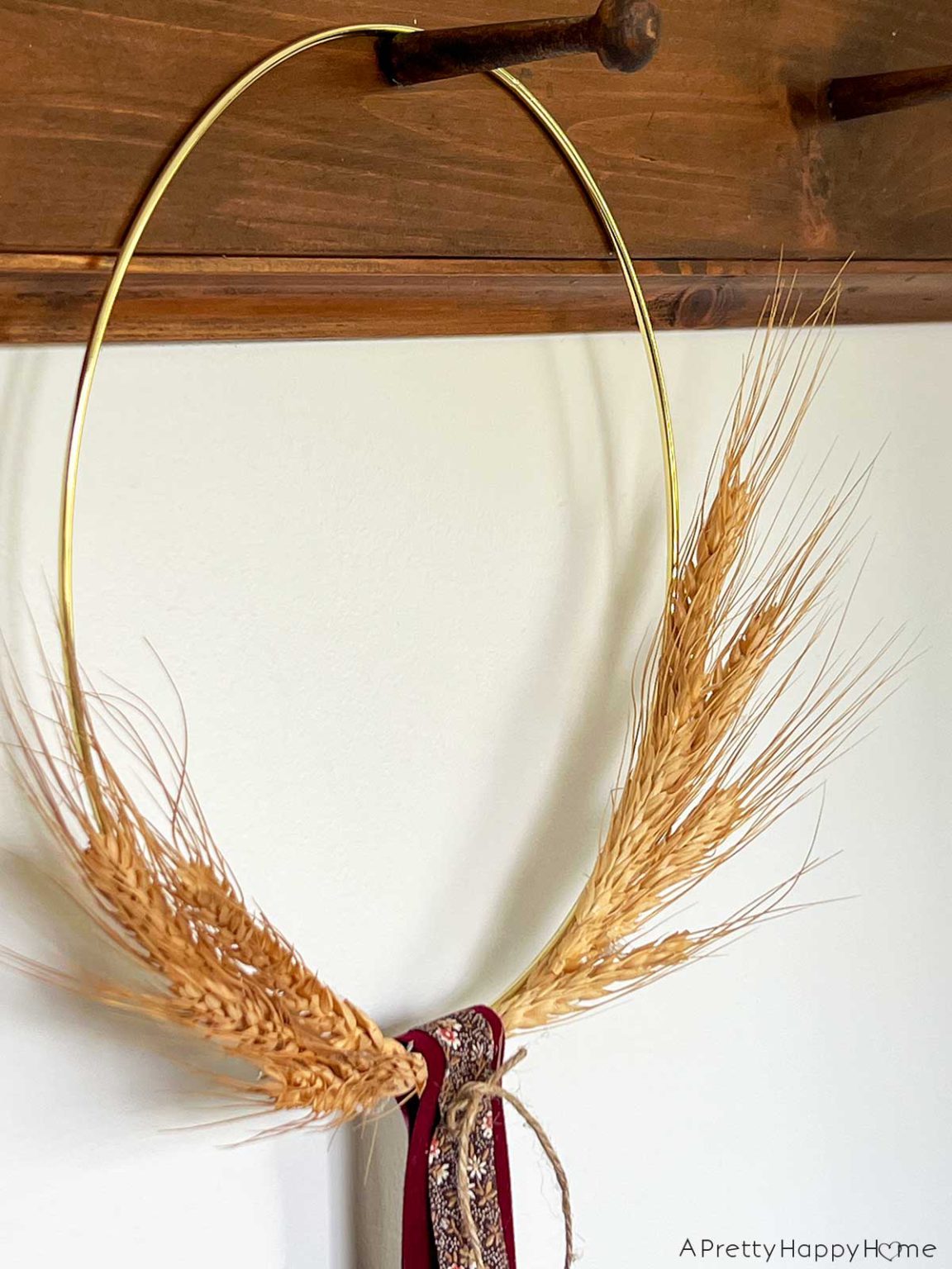 Easy To Make Wheat Wreath – A Pretty Happy Home