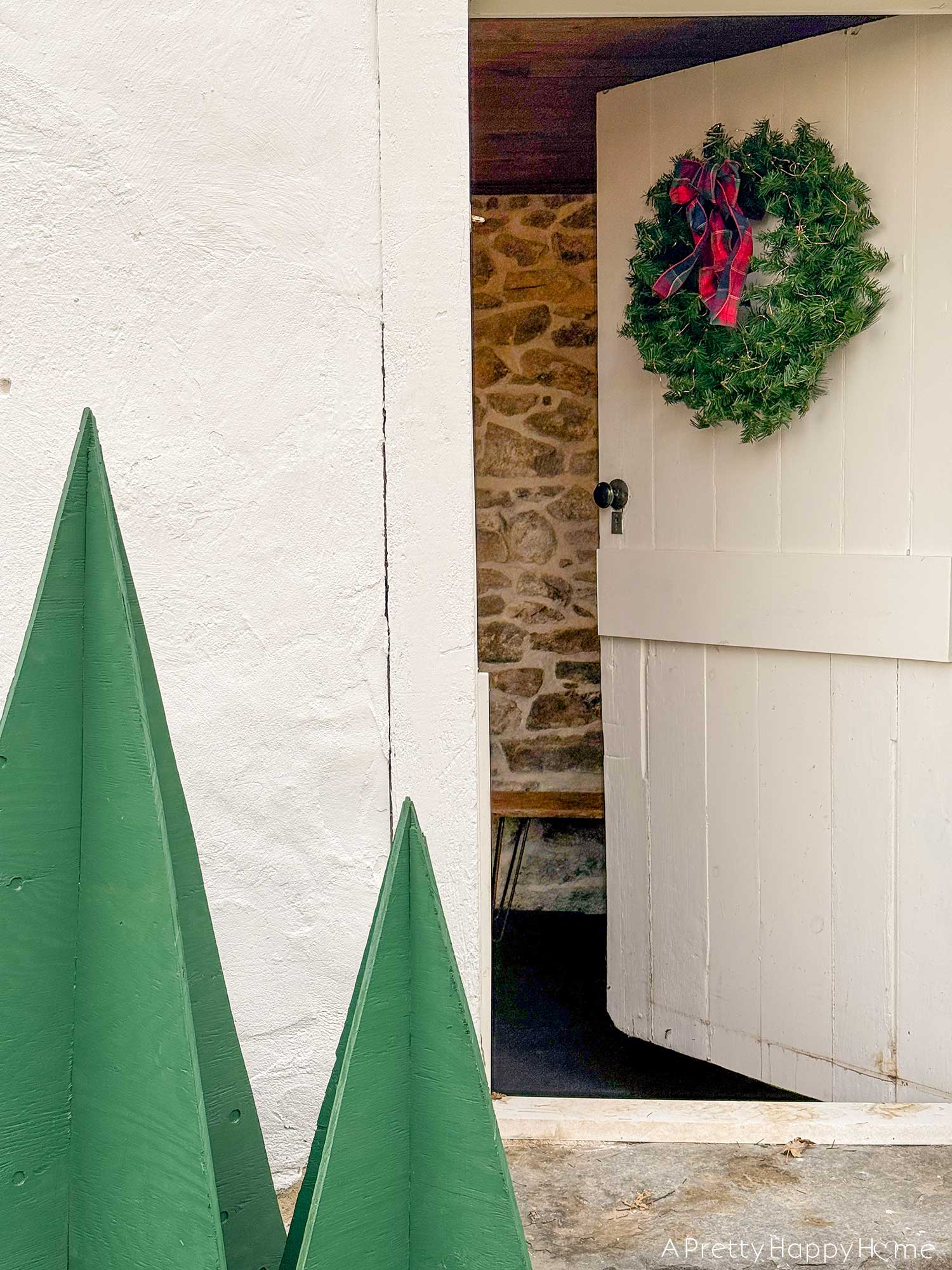 DIY Giant Plywood Christmas Trees – A Pretty Happy Home